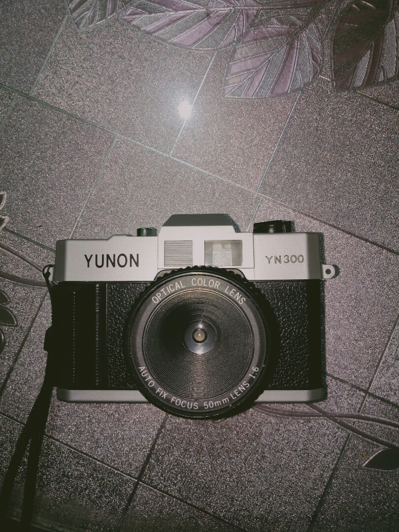 Yunon YN300, Photography, Photography Accessories, Flashes on Carousell