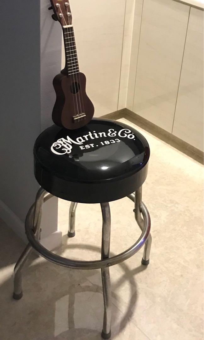Fender Stool + Martin Stool, Hobbies & Toys, Music & Media, Music ...