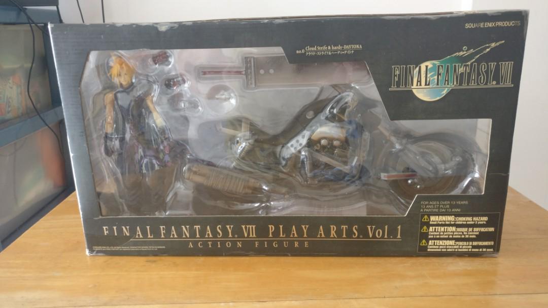 Final fantasy 7 Play Arts Cloud strife /w Daytona cycle & sword ...