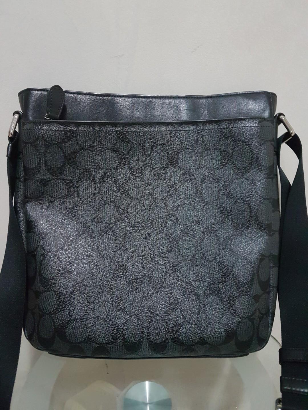 Coach Messenger Bag, Men's Fashion, Bags, Sling Bags on Carousell