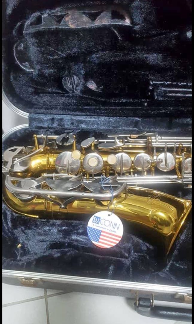 Conn 20M Alto Saxophone, Hobbies & Toys, Music & Media, Musical ...