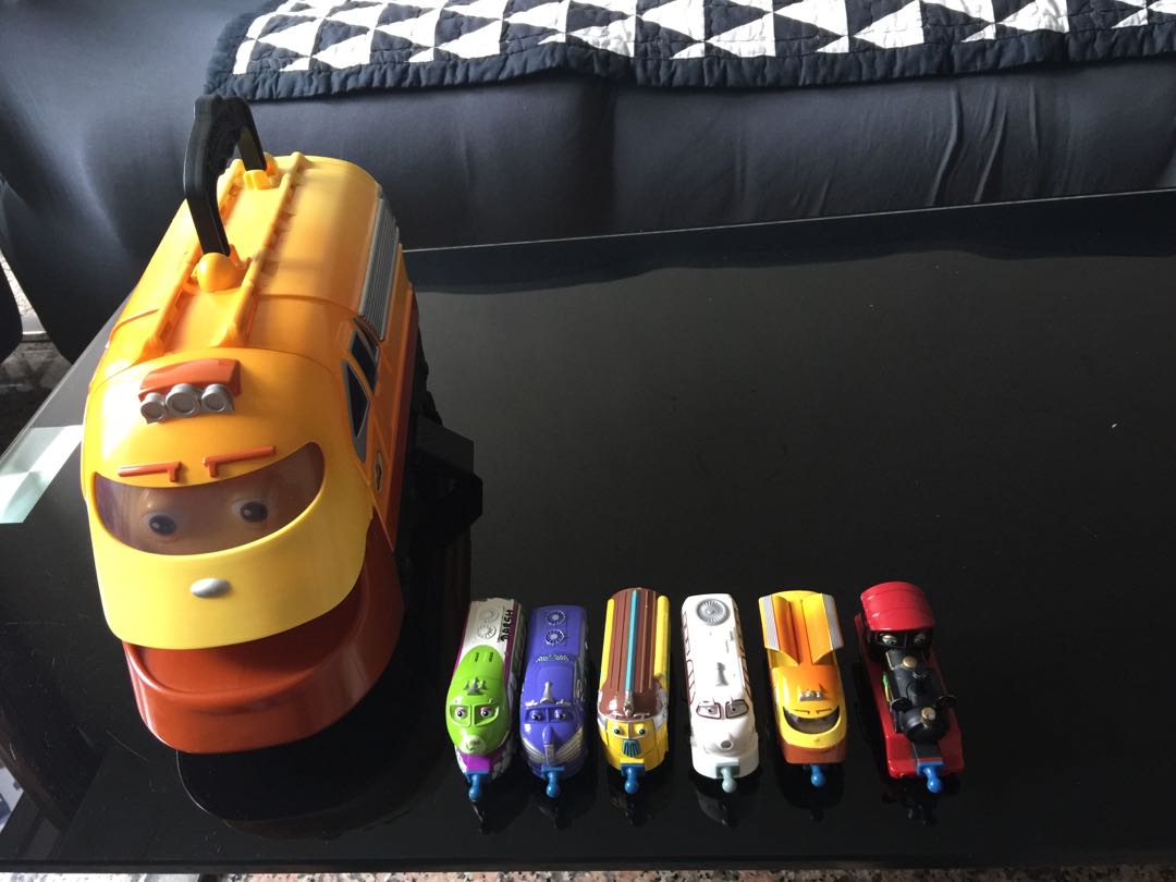 Disney Chuggington characters - Action Chugger carry case with 6 ...