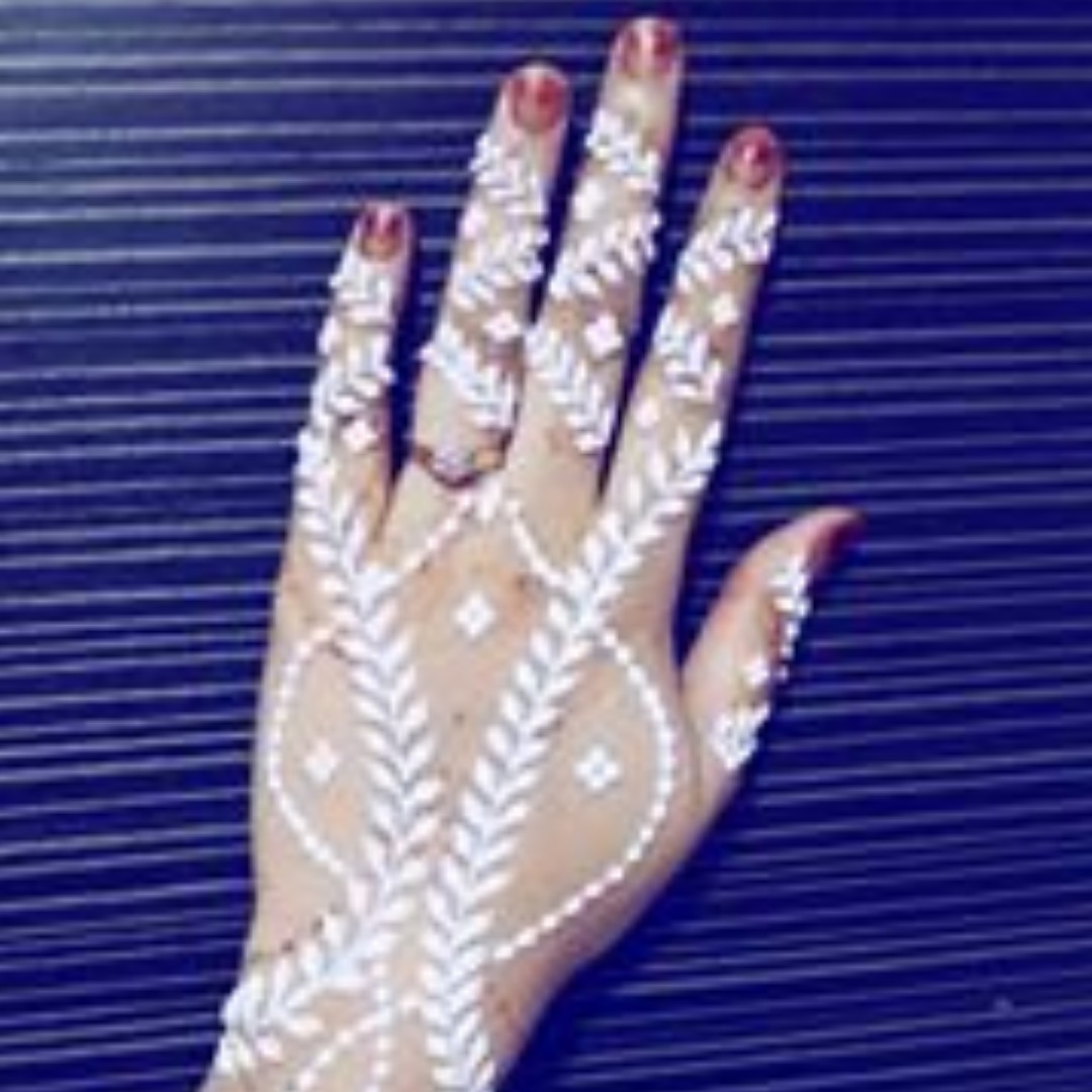 White Henna, Women's Fashion, New Undergarments & Loungewear on Carousell