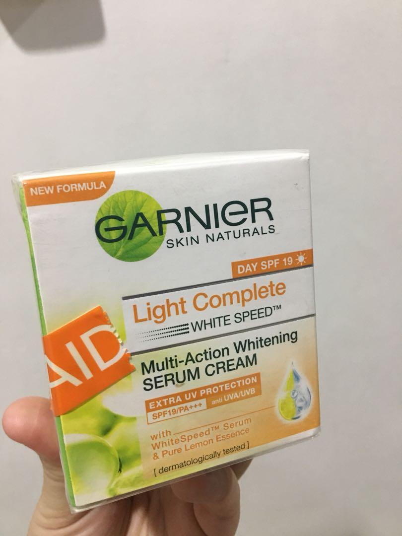 Garnier Light White Speed Skin Whitening Day Cream Serum 50ml, Beauty ...