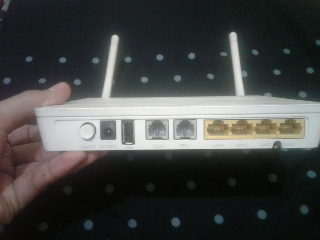 Modem Router Wi-Fi HUAWEI HG 8245, Elektronik, Lainnya di Carousell