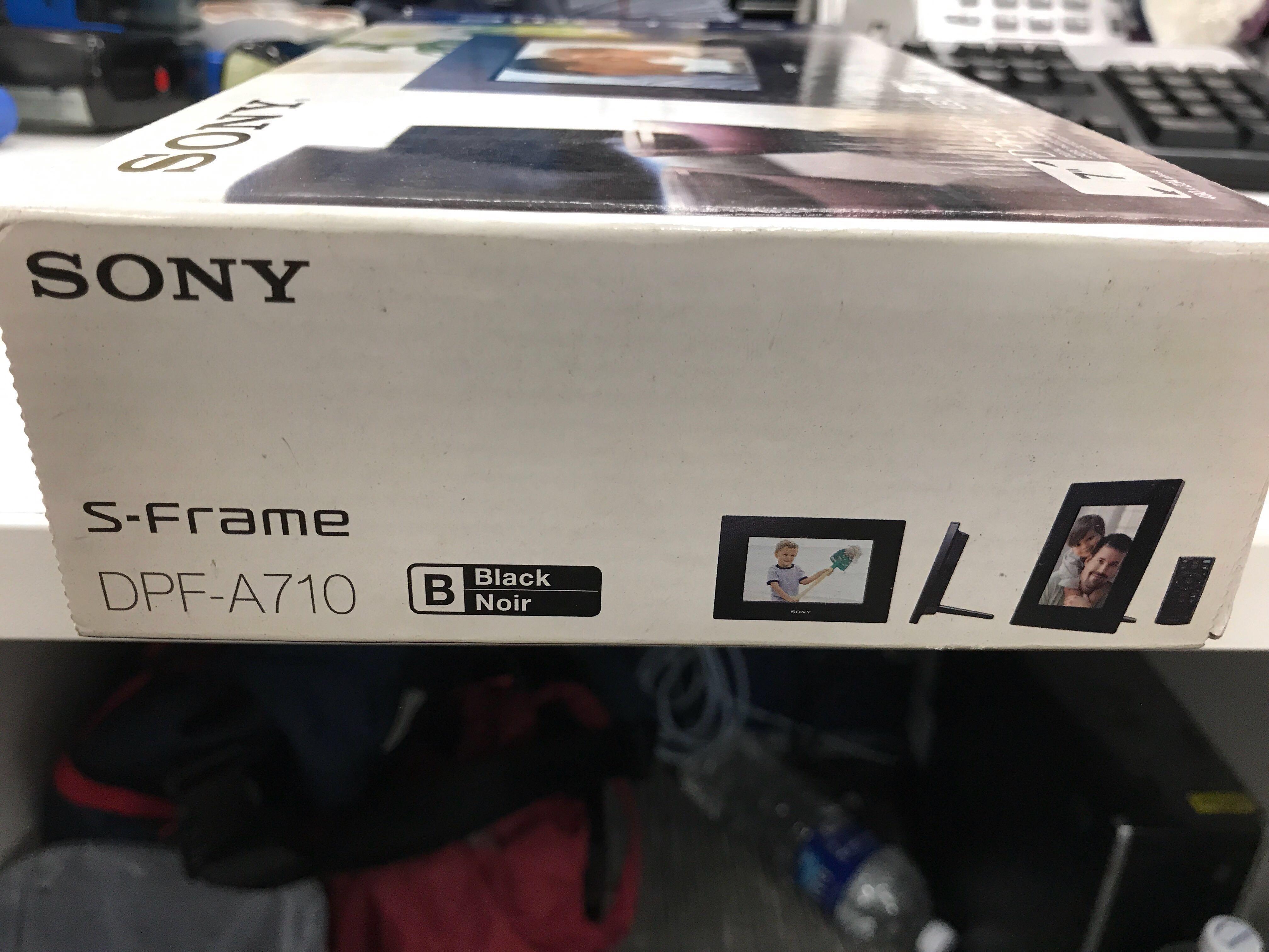 Sony S-Frame DPF-A710, Furniture & Home Living, Home Decor, Frames ...