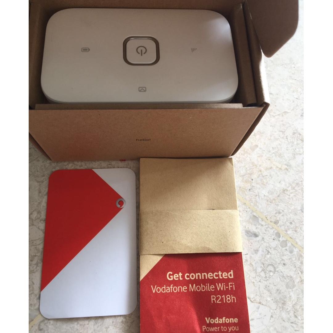 Vodafone Travel mobile WIFi router egg R218H dongle, Travel, Travel ...