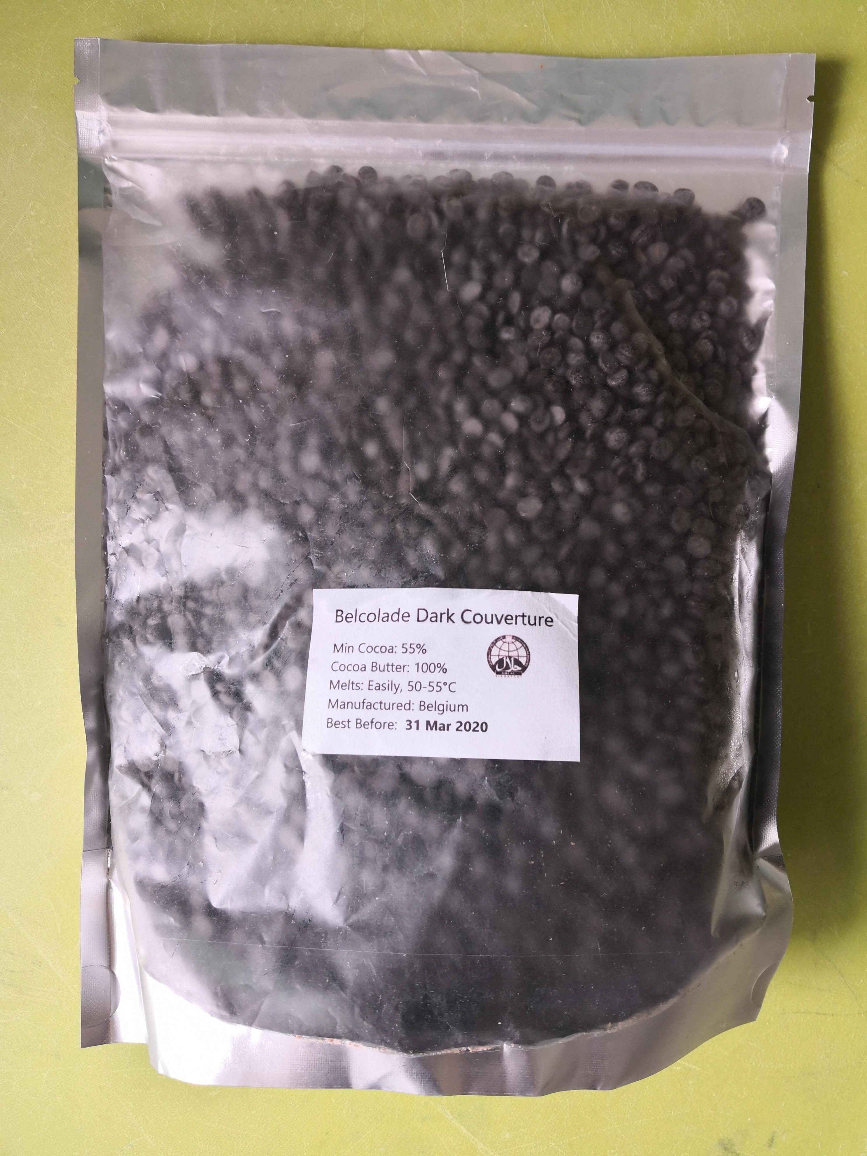 Belcolade 55% Dark Chocolate Chips (1kg), Food & Drinks, Packaged ...