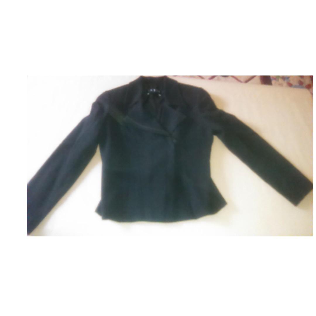 Blazer hitam dengan zipper (biker's style), Fesyen Wanita, Pakaian ...