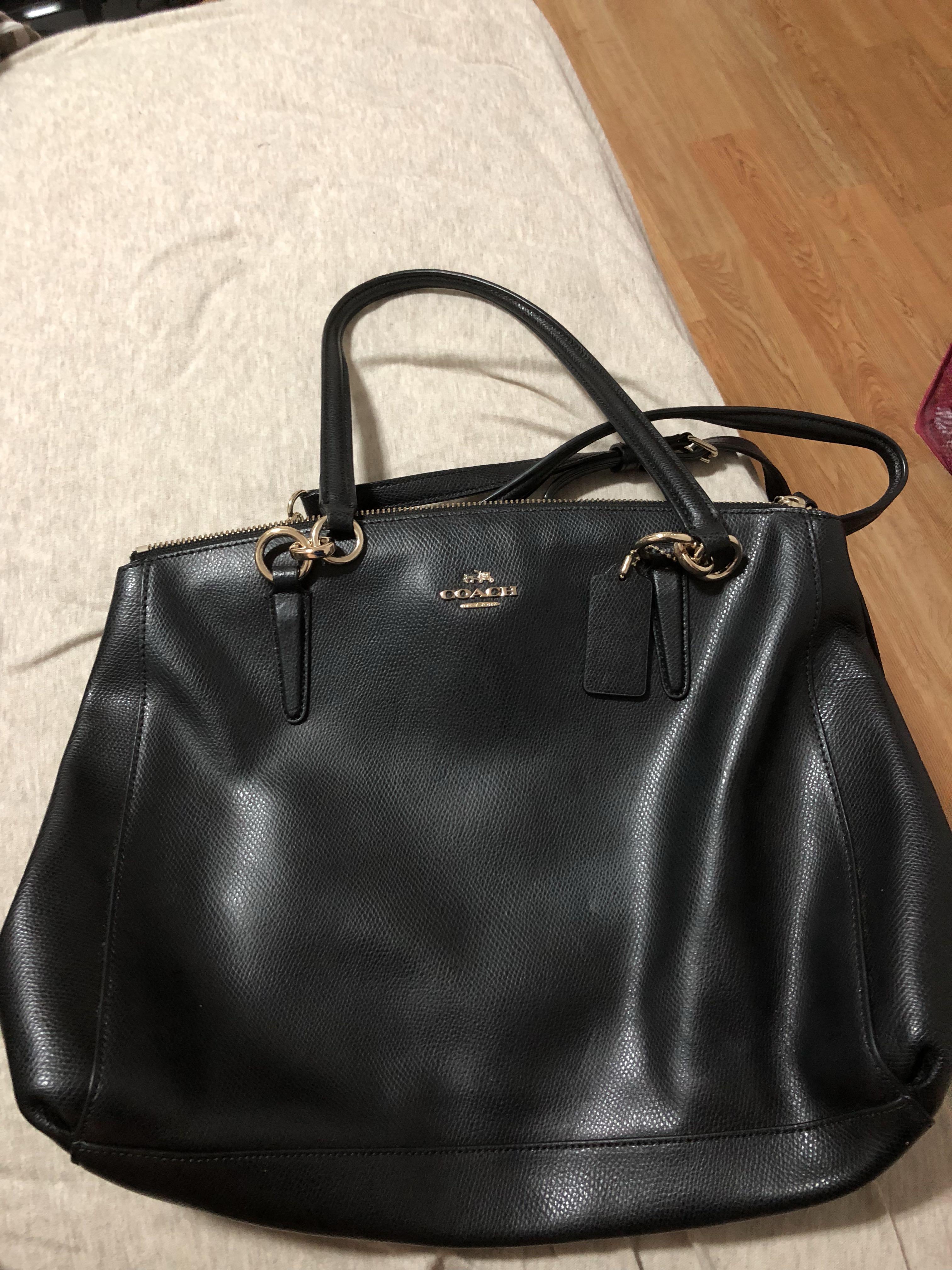 Coach cross body bag, Women's Fashion, Bags & Wallets, Cross-body Bags ...