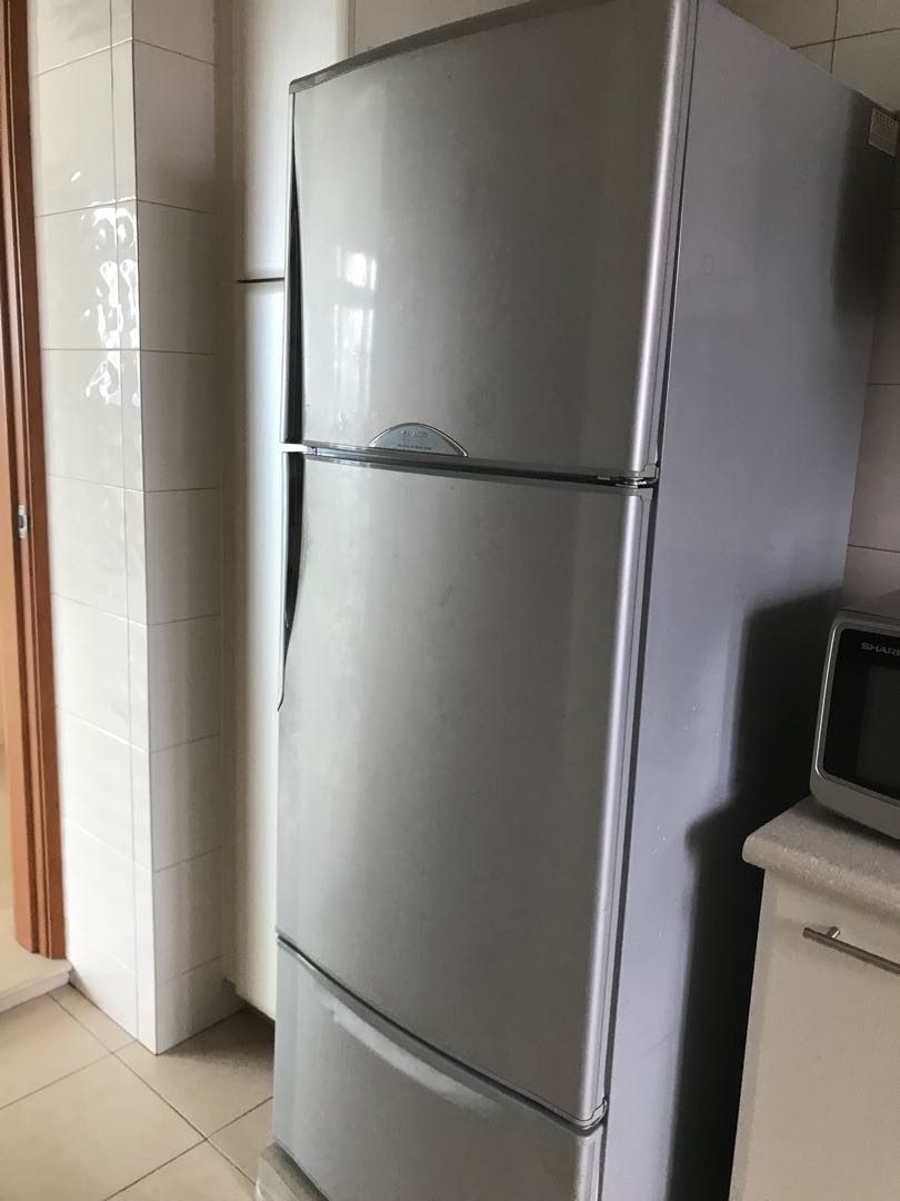 SHARP fridge, TV & Home Appliances, Kitchen Appliances, Refrigerators ...