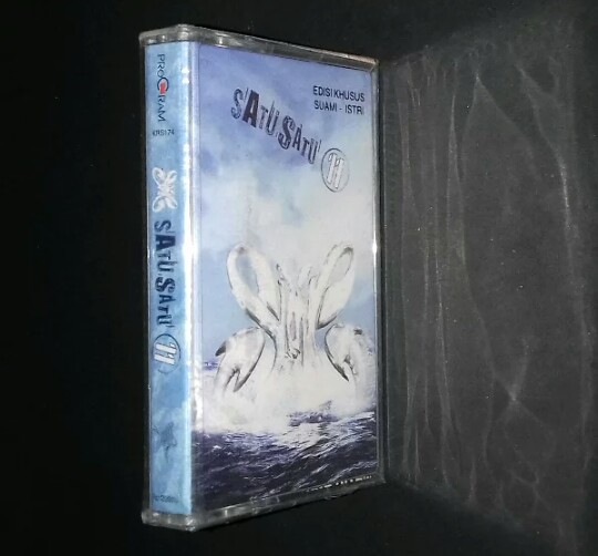 Kaset / Cassette SLANK - Satu Satu, Hobbies & Toys, Music & Media, CDs ... Kaset / Cassette SLANK - Satu Satu, Hobbies & Toys, Music & Media, CDs ...
