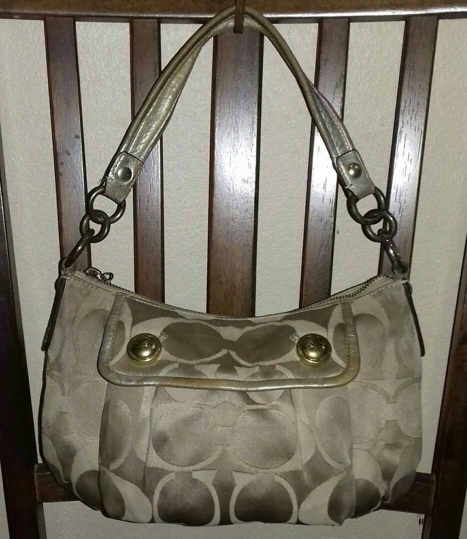 Tote Bag Coach (Defect), Luxury, Bags & Wallets on Carousell