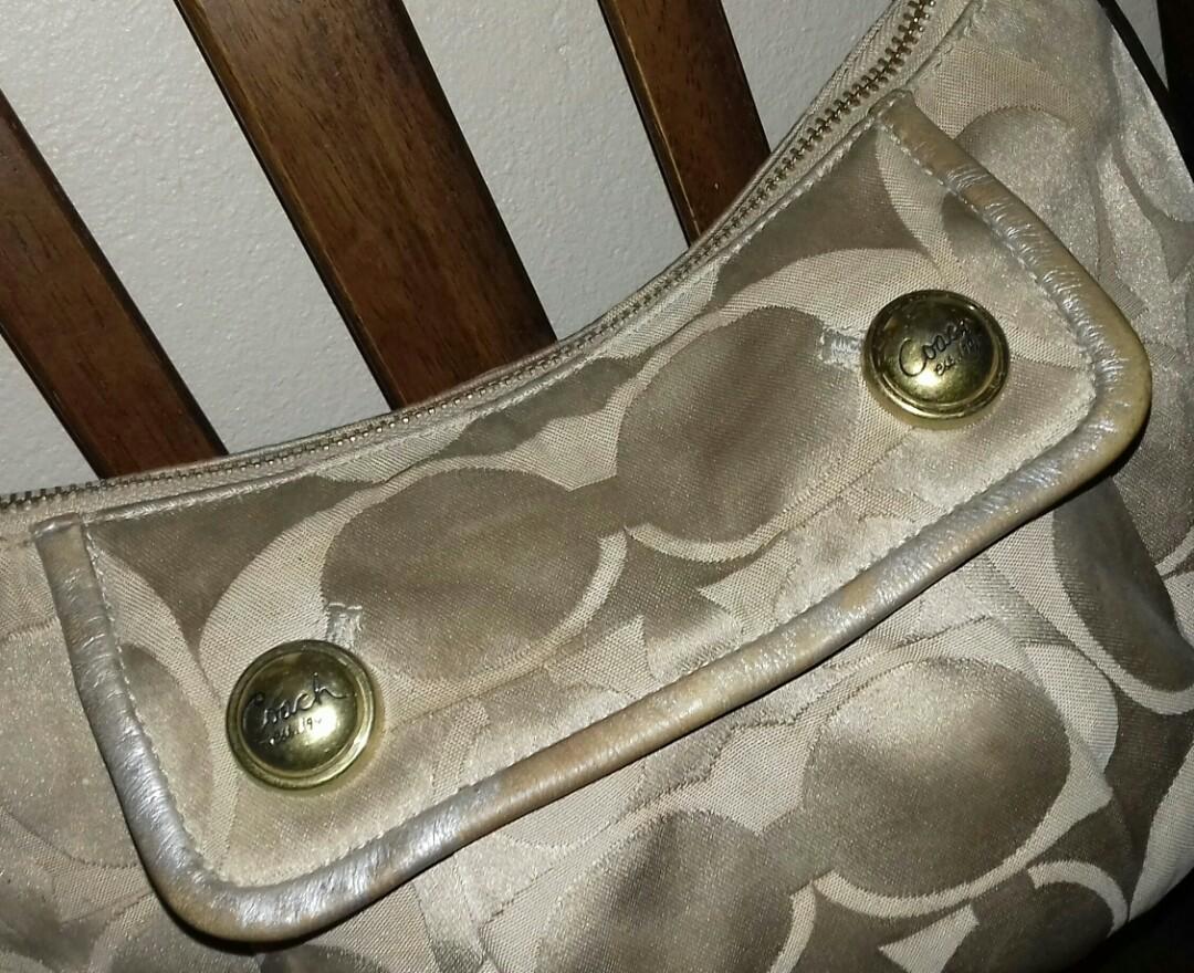 Tote Bag Coach (Defect), Luxury, Bags & Wallets on Carousell