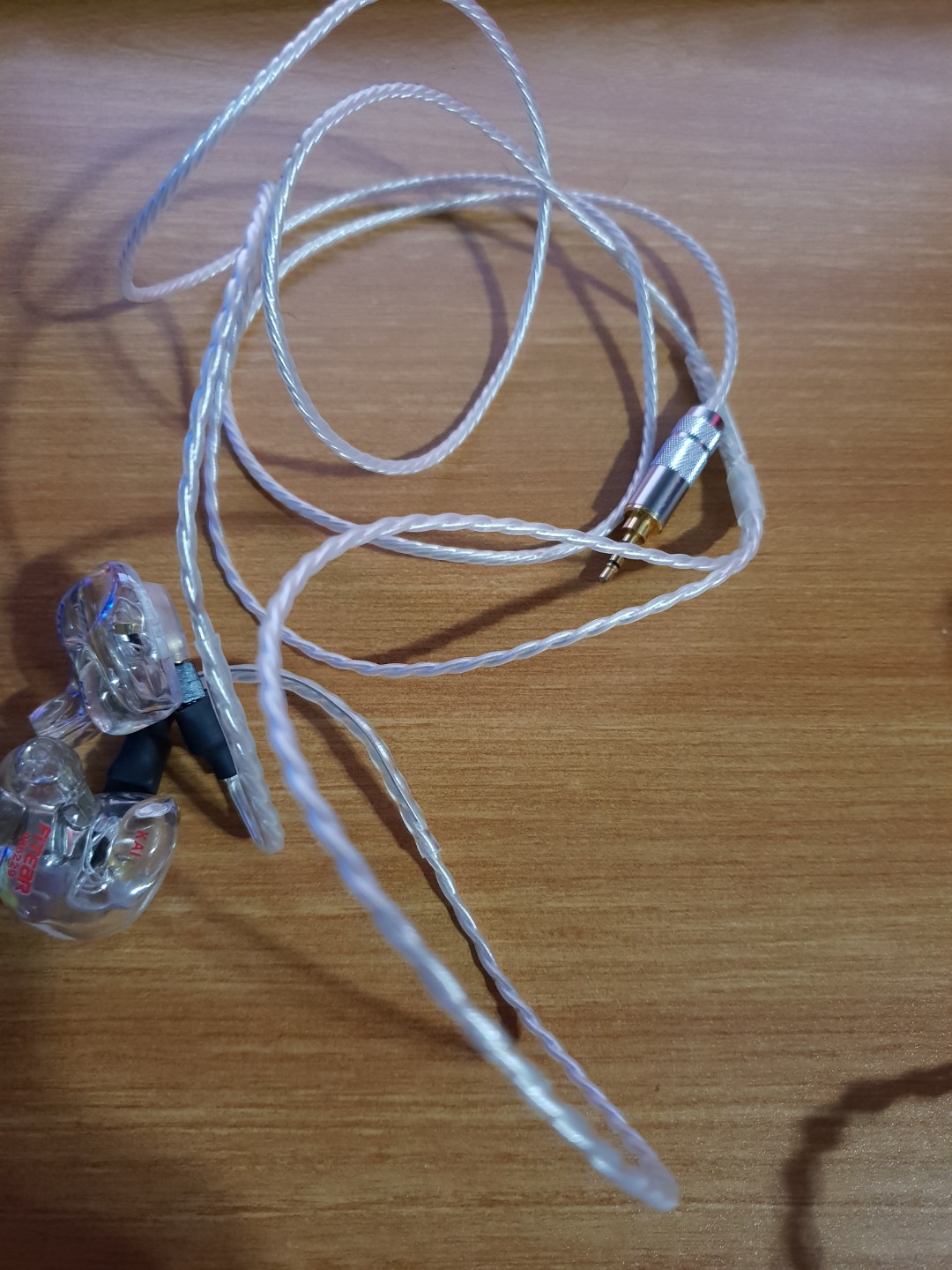Wagnus Diamond dust cable, Audio, Other Audio Equipment on Carousell