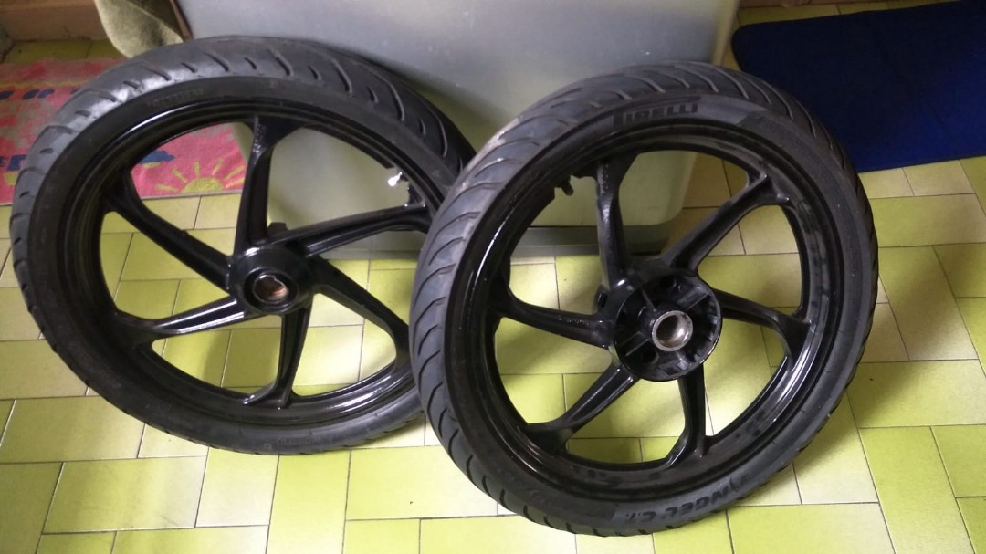 Yamaha X1r rim, Motorcycles, Motorcycle Accessories on Carousell
