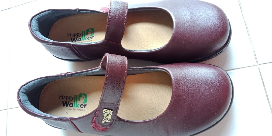 Happy walker shoes, Women's Fashion, Footwear, Sneakers on Carousell