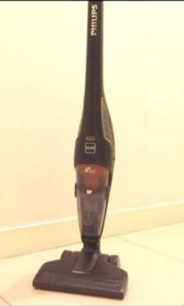 Philips turbo Active vacuum cleaner, Furniture & Home Living ...