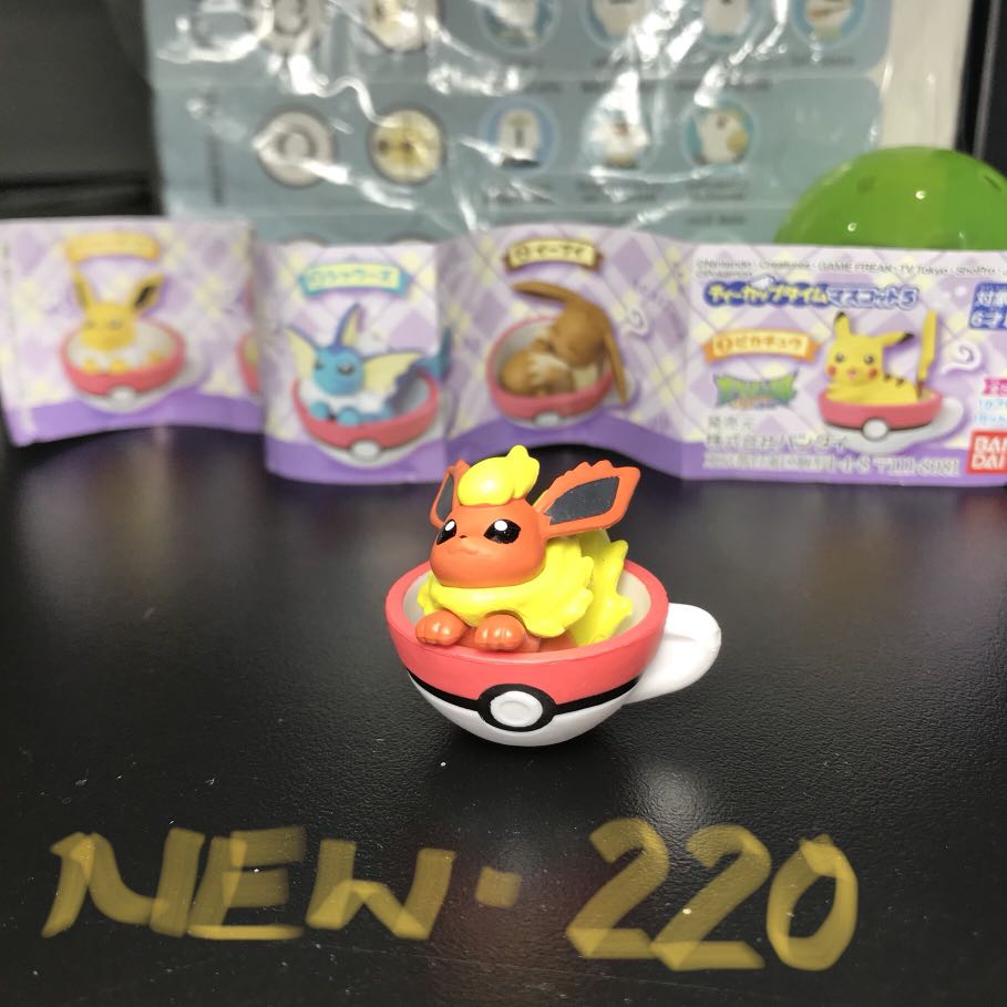 Pokemon Gacha Flareon with Tea Cup Figure, Hobbies & Toys, Toys & Games ...