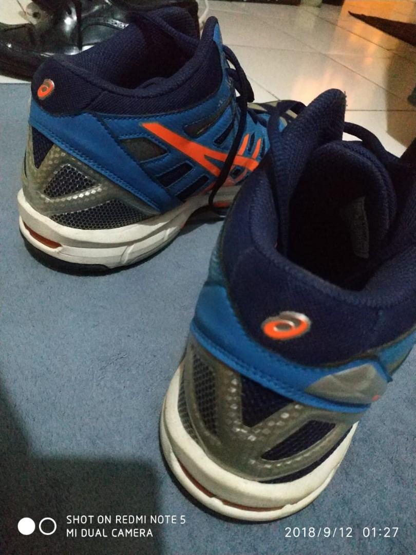 Asics speva, Fesyen Pria, Sepatu di Carousell