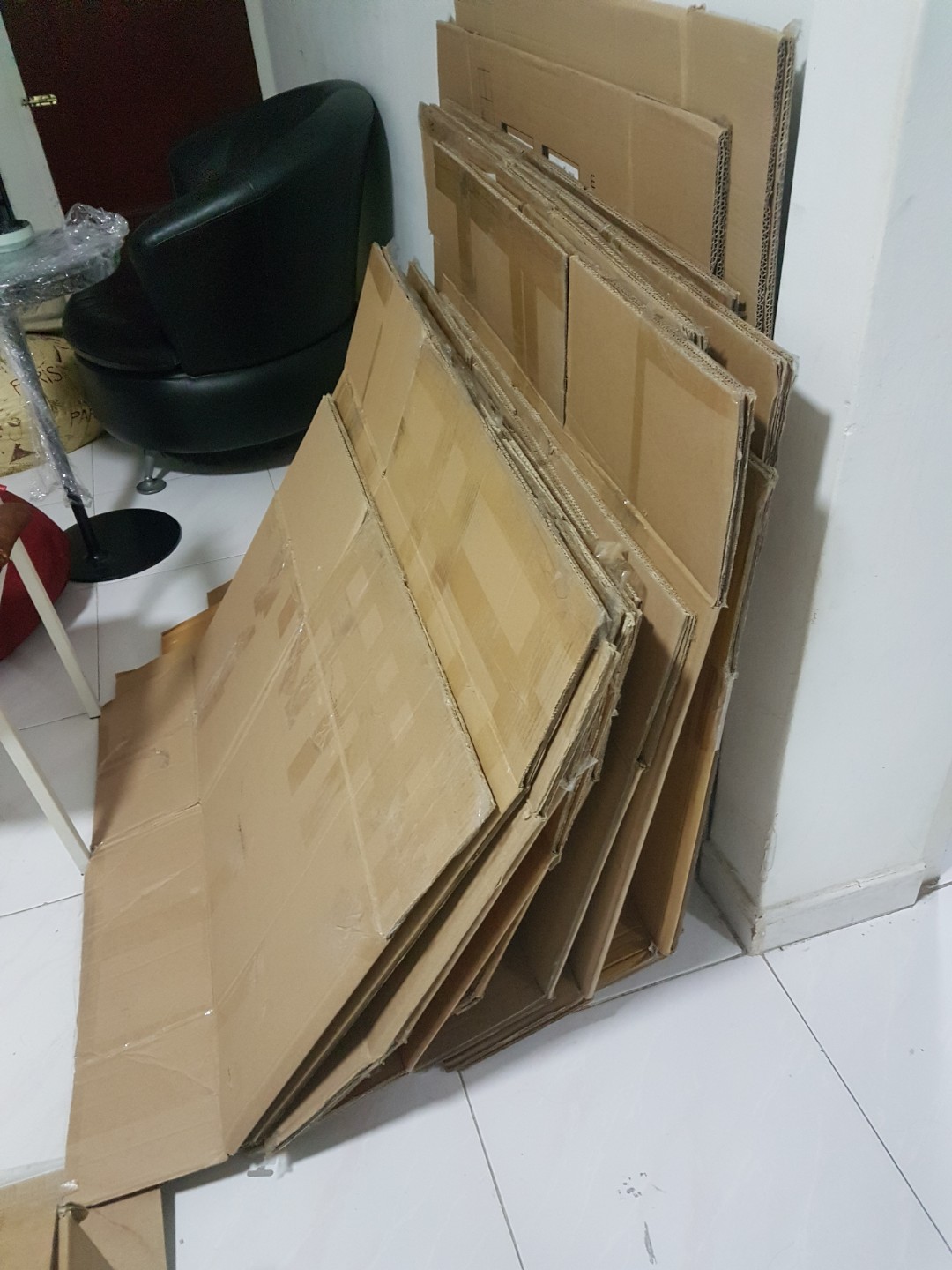 Carton box. Mixture of Big and medium size., Furniture & Home Living ...