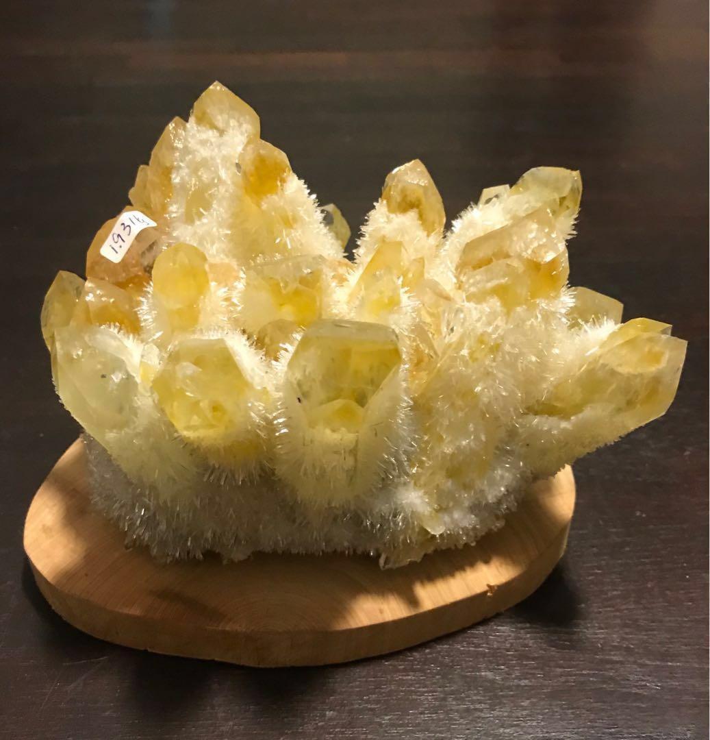 1.931KG LARGE YELLOW PHANTOM CLUSTERS, Everything Else on Carousell