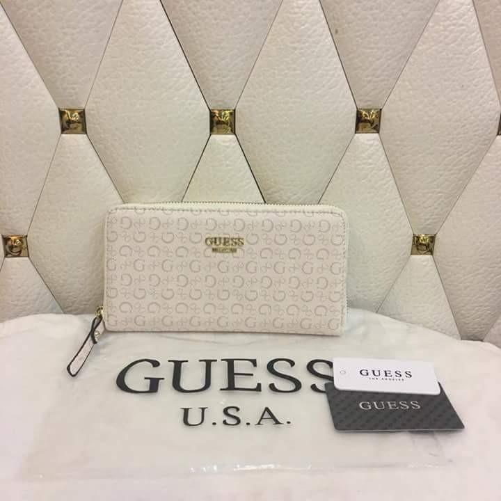 GUESS PURSE, Women's Fashion, Bags & Wallets, Purses & Pouches on Carousell