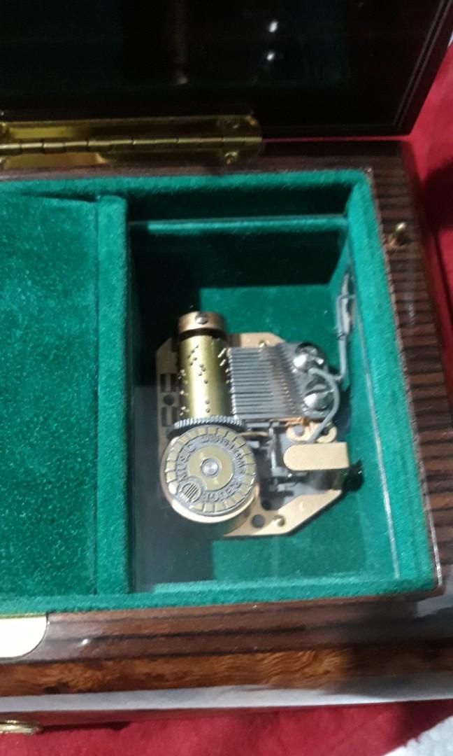 1970s Ruege Music Box, Hobbies & Toys, Memorabilia & Collectibles ...