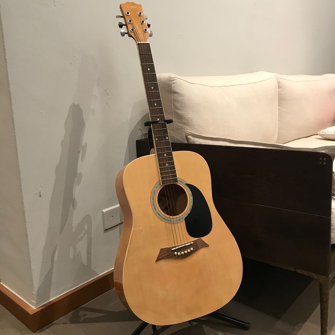 Acoustic Guitar (Samurai), Music & Media, Music Instruments on Carousell