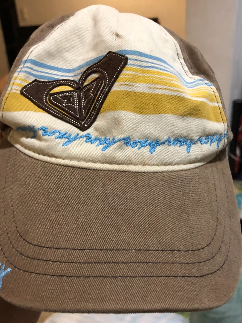 Authentic Roxy Cap, Women's Fashion, Watches & Accessories, Hats ...