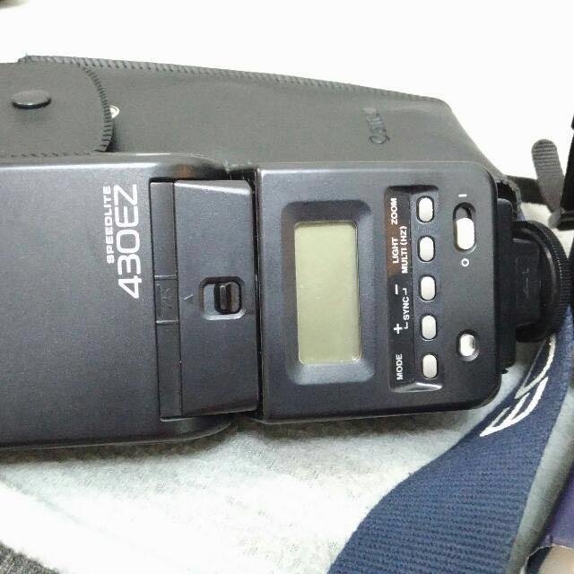 Canon EoS 1000F with detachable flash, Photography, Photography ...