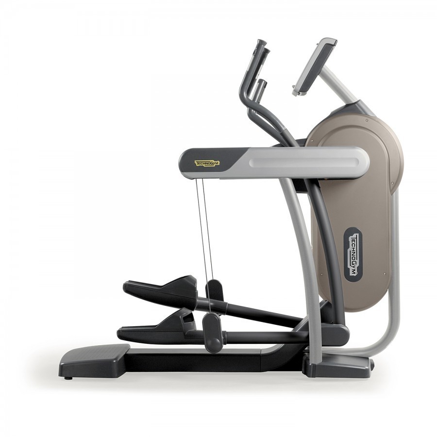 Technogym Excite Vario 500i elliptical, Sports Equipment, Exercise ...