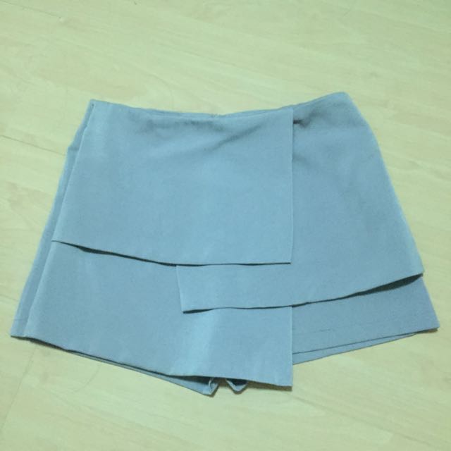 BRAND NEW Grey Skorts, Women's Fashion, Bottoms, Other Bottoms on Carousell