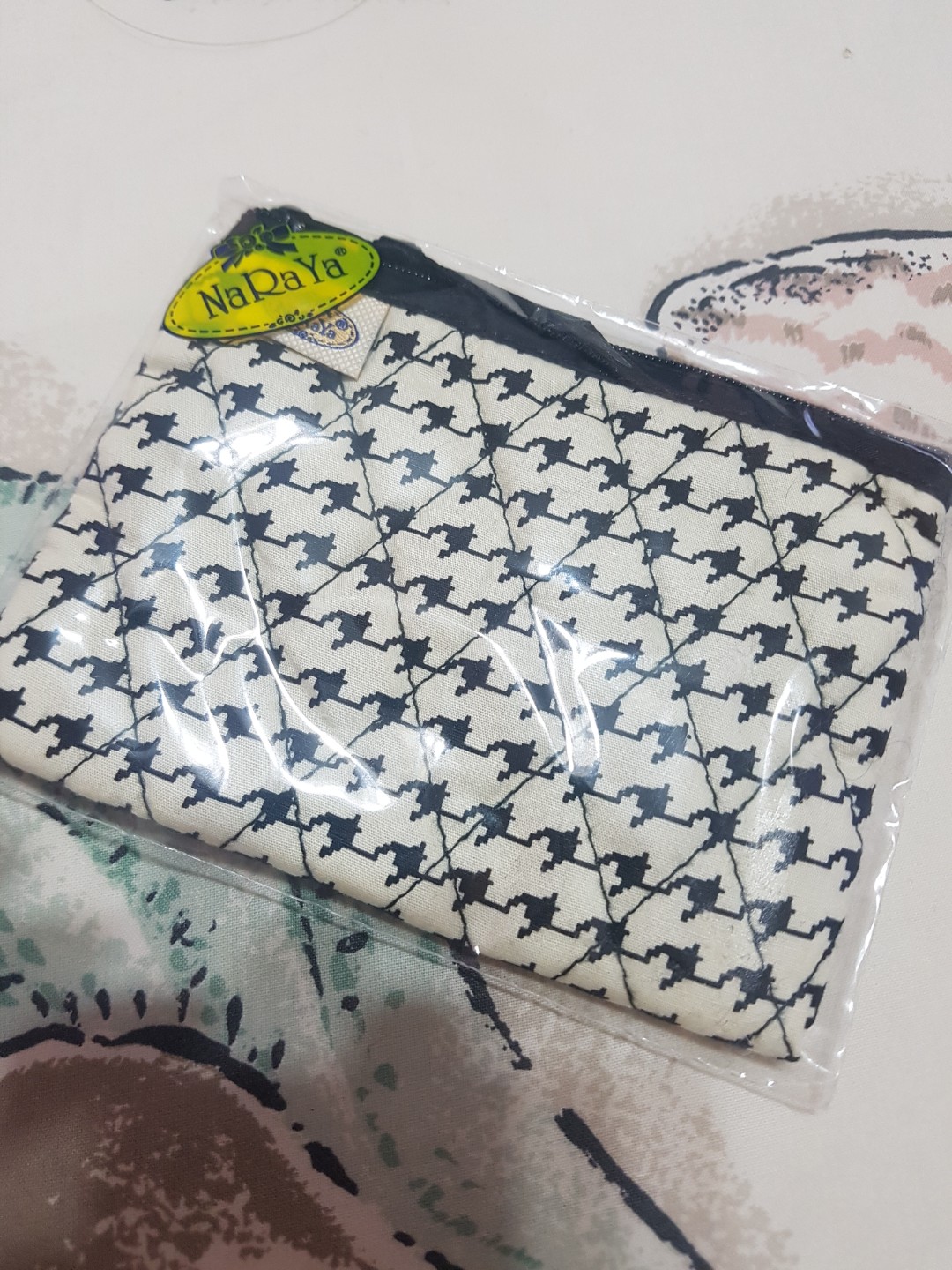 Naraya Coin pouch, Women's Fashion, Bags & Wallets, Purses & Pouches on ...