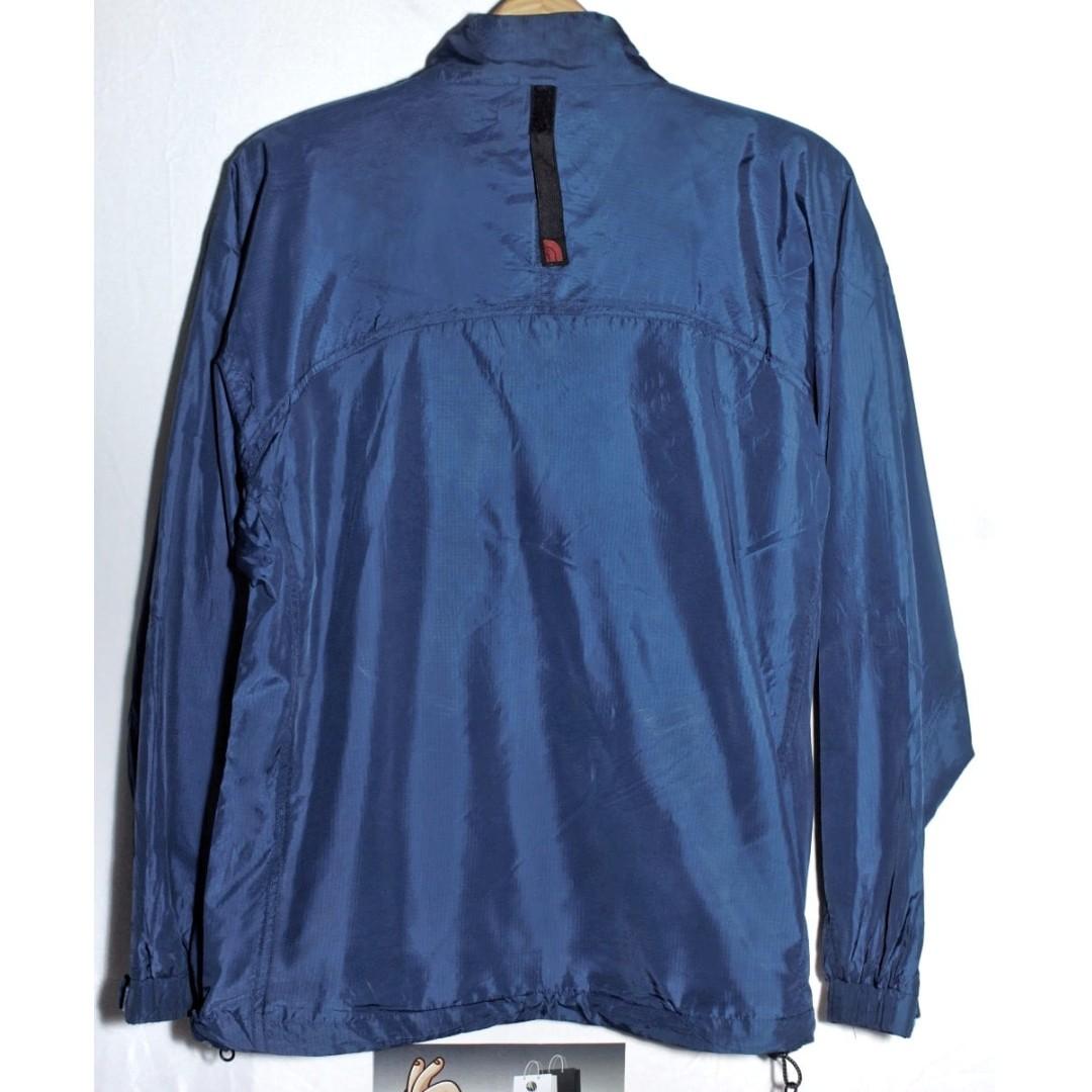 The North Face stow pocket, Fesyen Pria, Pakaian di Carousell