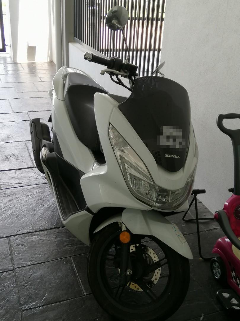 Honda PCX V3 2015, Motorbikes on Carousell