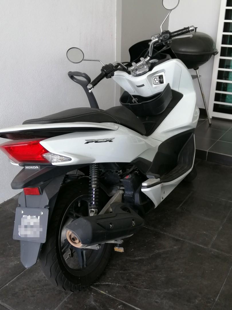 Honda PCX V3 2015, Motorbikes on Carousell