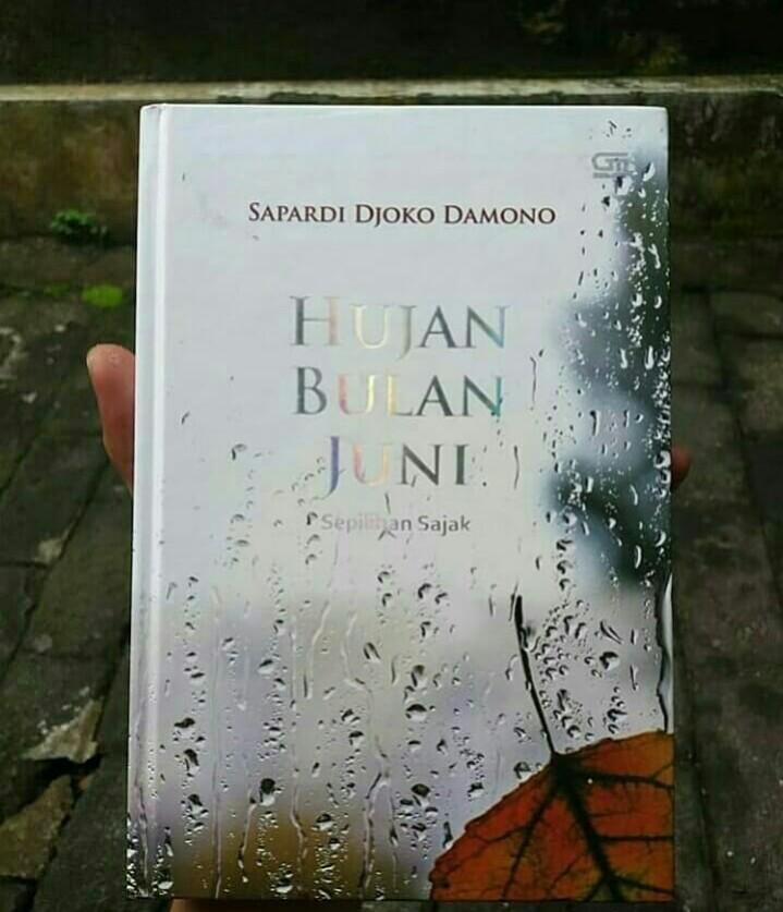 Hujan Bulan Juni - Sepilihan Sajak, Hobbies & Toys, Books & Magazines ... Hujan Bulan Juni - Sepilihan Sajak, Hobbies & Toys, Books & Magazines ...