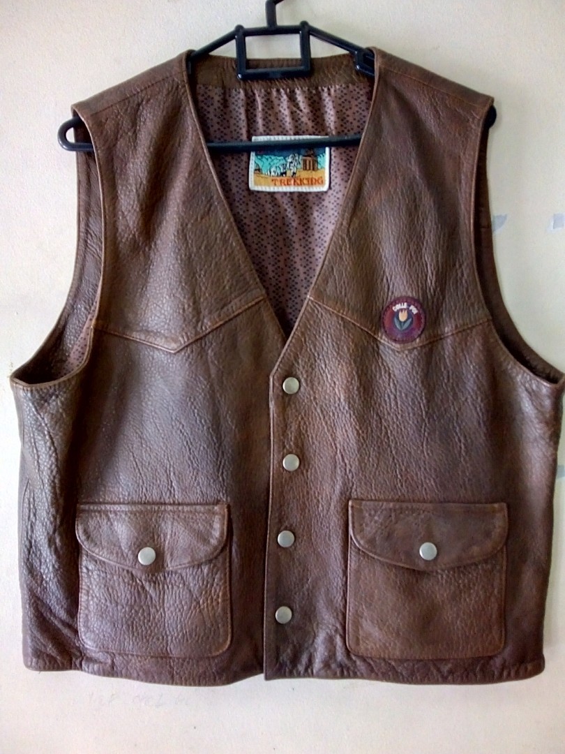 Rompi cowboy vintage, Fesyen Pria, Pakaian di Carousell