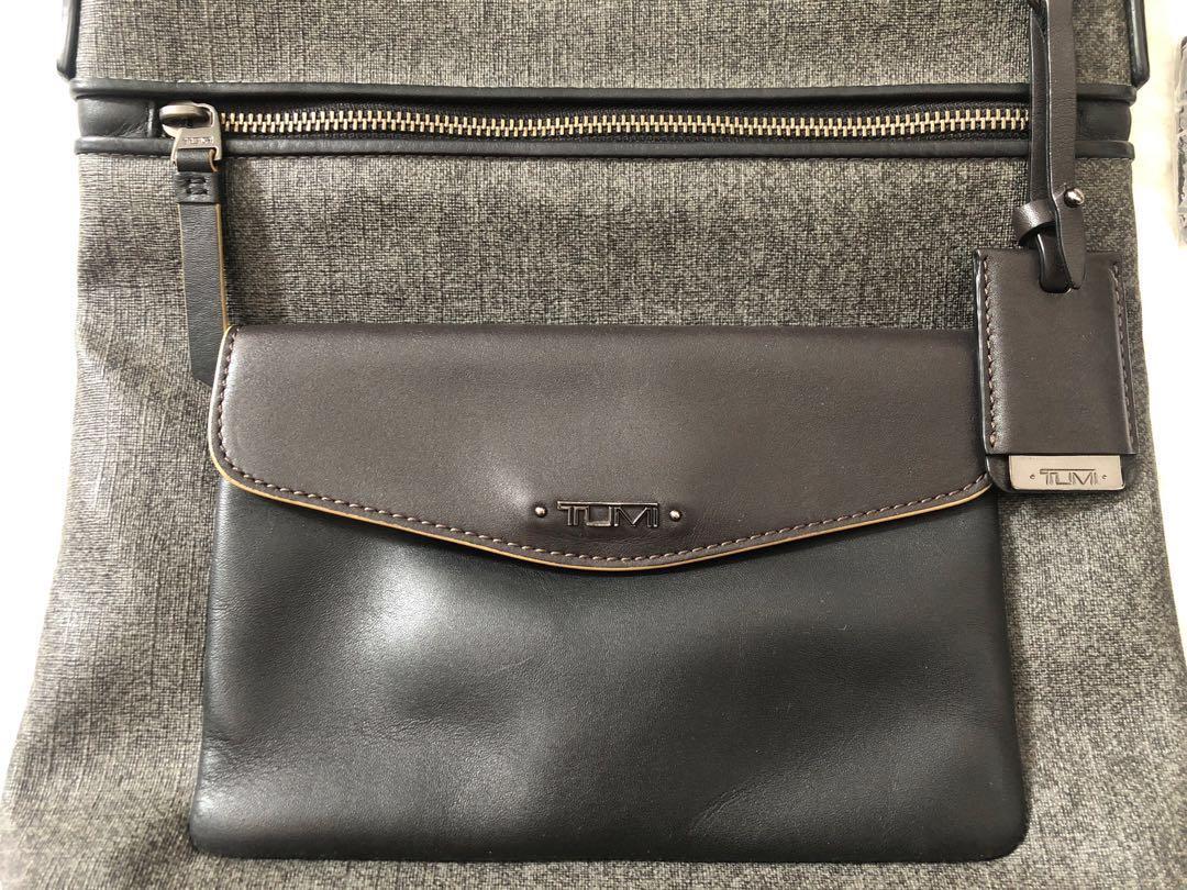 Tumi Capri Crossbody (ID Lock), Fesyen Pria, Tas & Dompet di Carousell