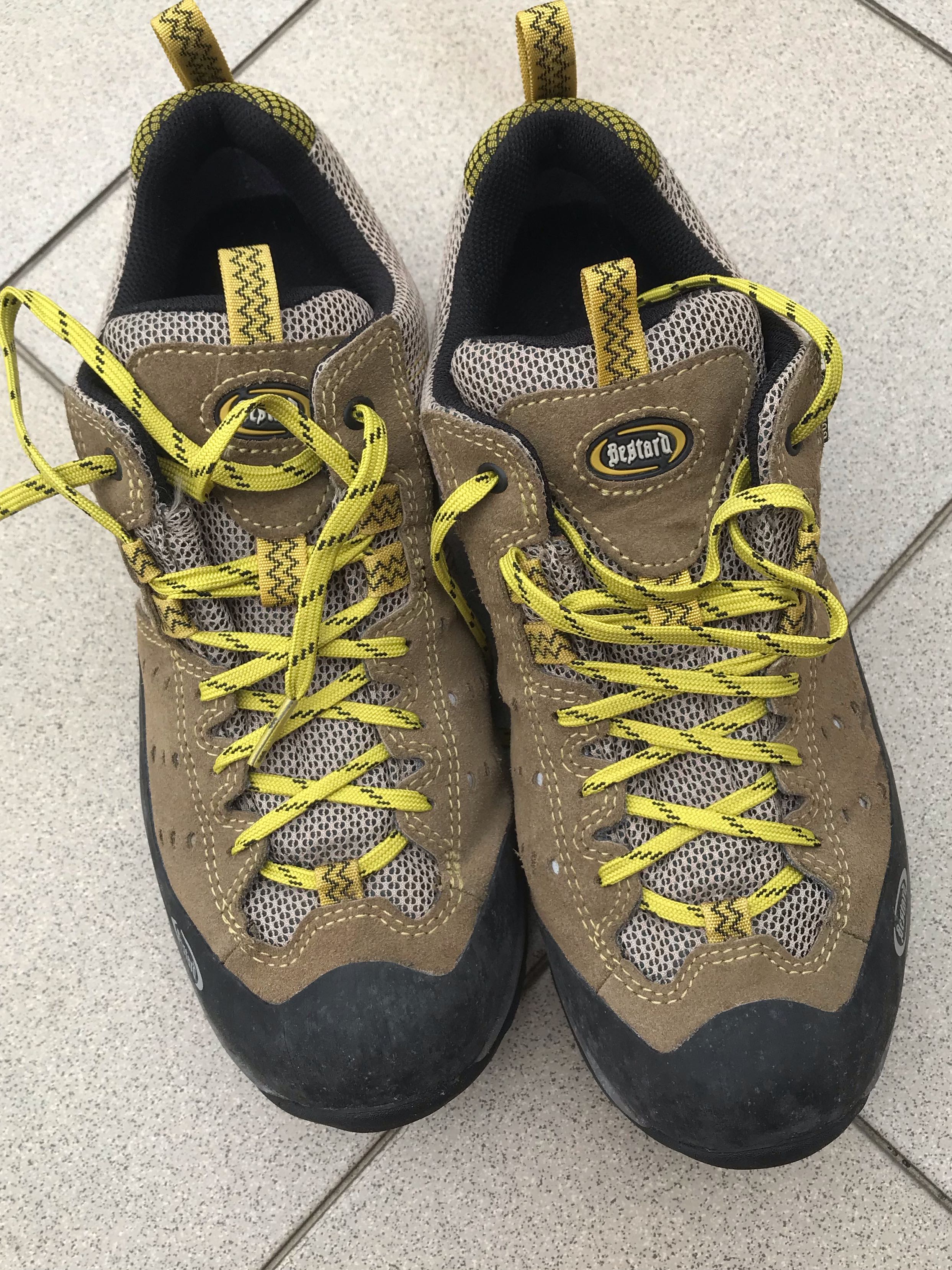 Vibrant Bestard trekking shoes in EU 42, Men's Fashion, Footwear, Boots ...