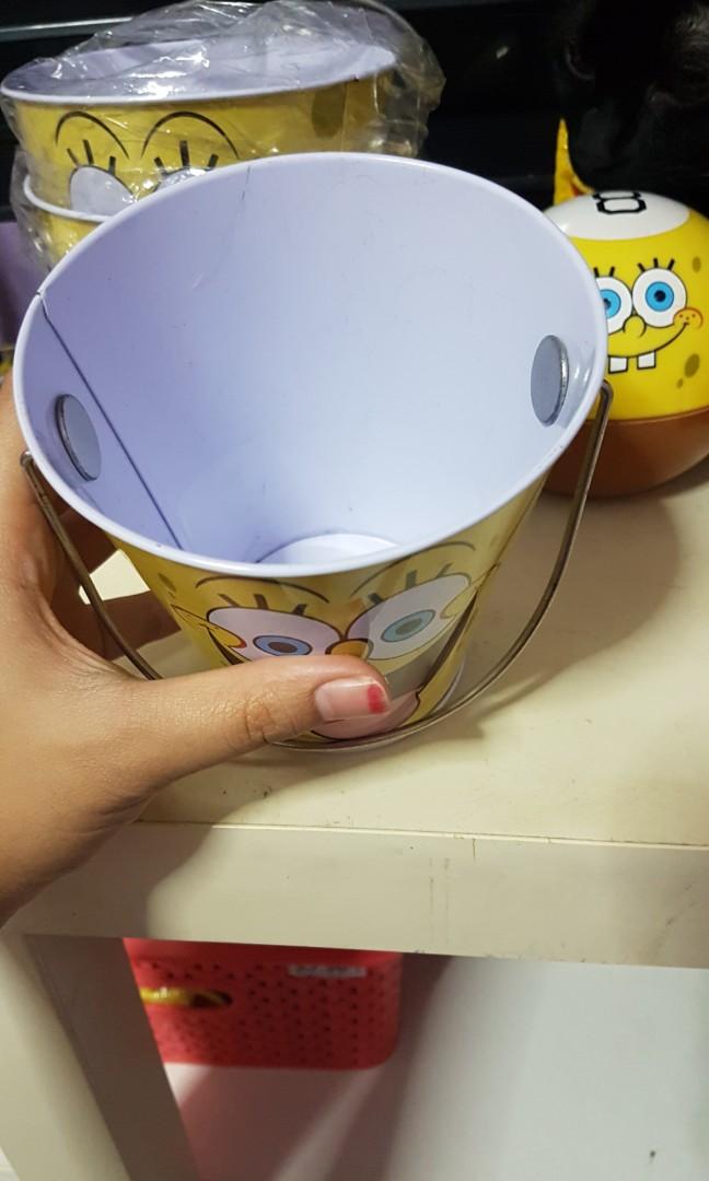 Spongebob Tin, Hobbies & Toys, Toys & Games on Carousell