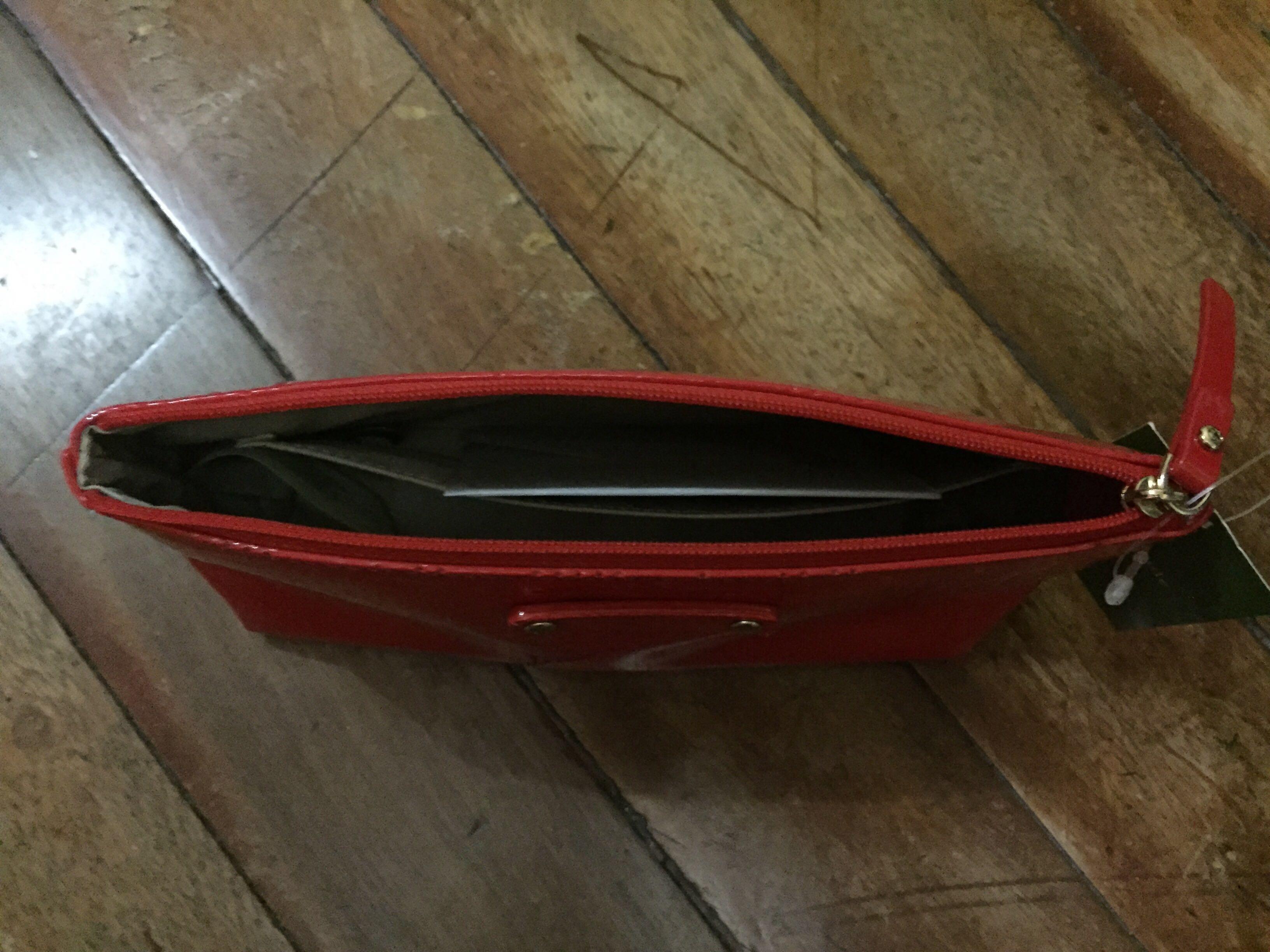 Make up kit/ pouch, Women's Fashion, Bags & Wallets, Purses & Pouches ...