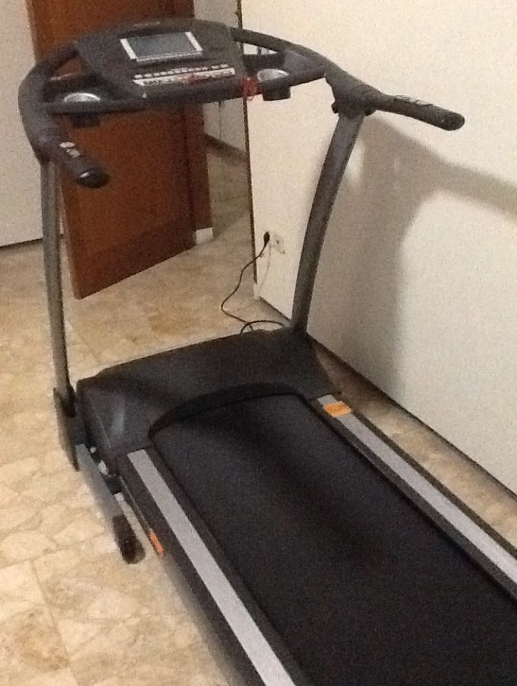 Treadmill, Sports Equipment, Exercise & Fitness, Cardio & Fitness ...