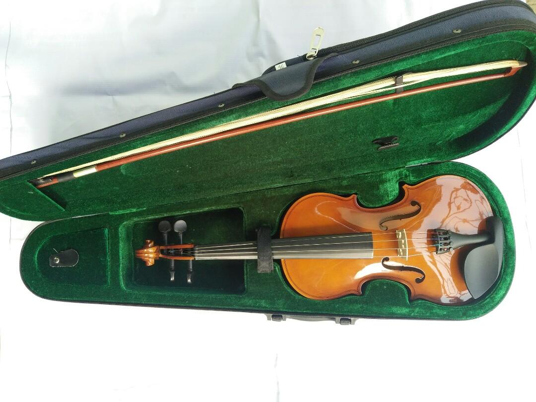 Biola Stainer, Musik & Media, Alat di Carousell