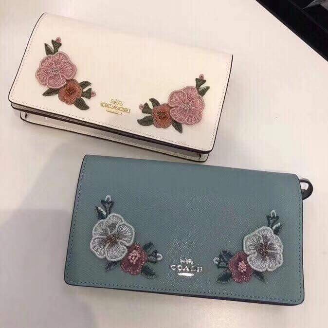 Coach wallet sling ac, Women's Fashion, Bags & Wallets, Wallets & Card ...