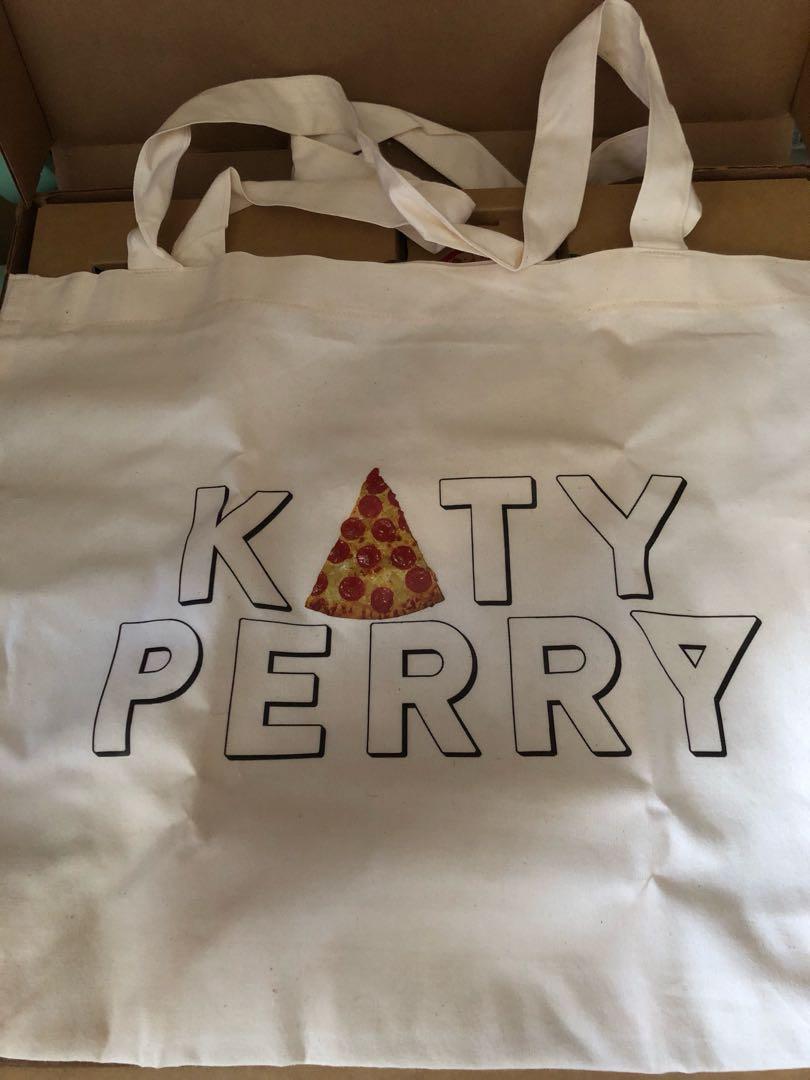 Katy Perry Pizza Party Box Set, Everything Else on Carousell