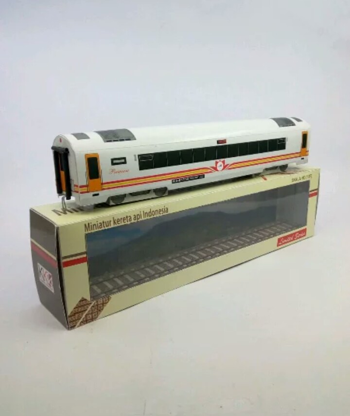 MINIATUR GERBONG KERETA API PREMIUM, Toys & Collectibles, Mainan di ...