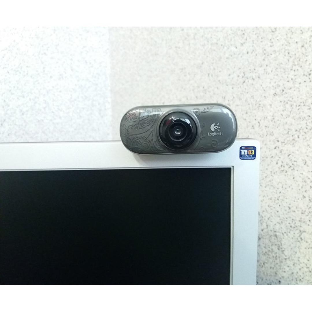 Logitech Webcam C210 Video Calling made Simple, Computers & Tech, Parts ...