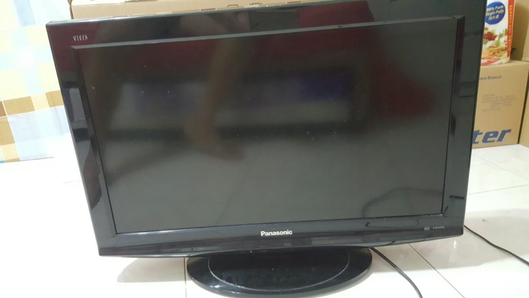 Panasonic 32" LCD TV, TV & Home Appliances, TV & Entertainment, TV ...